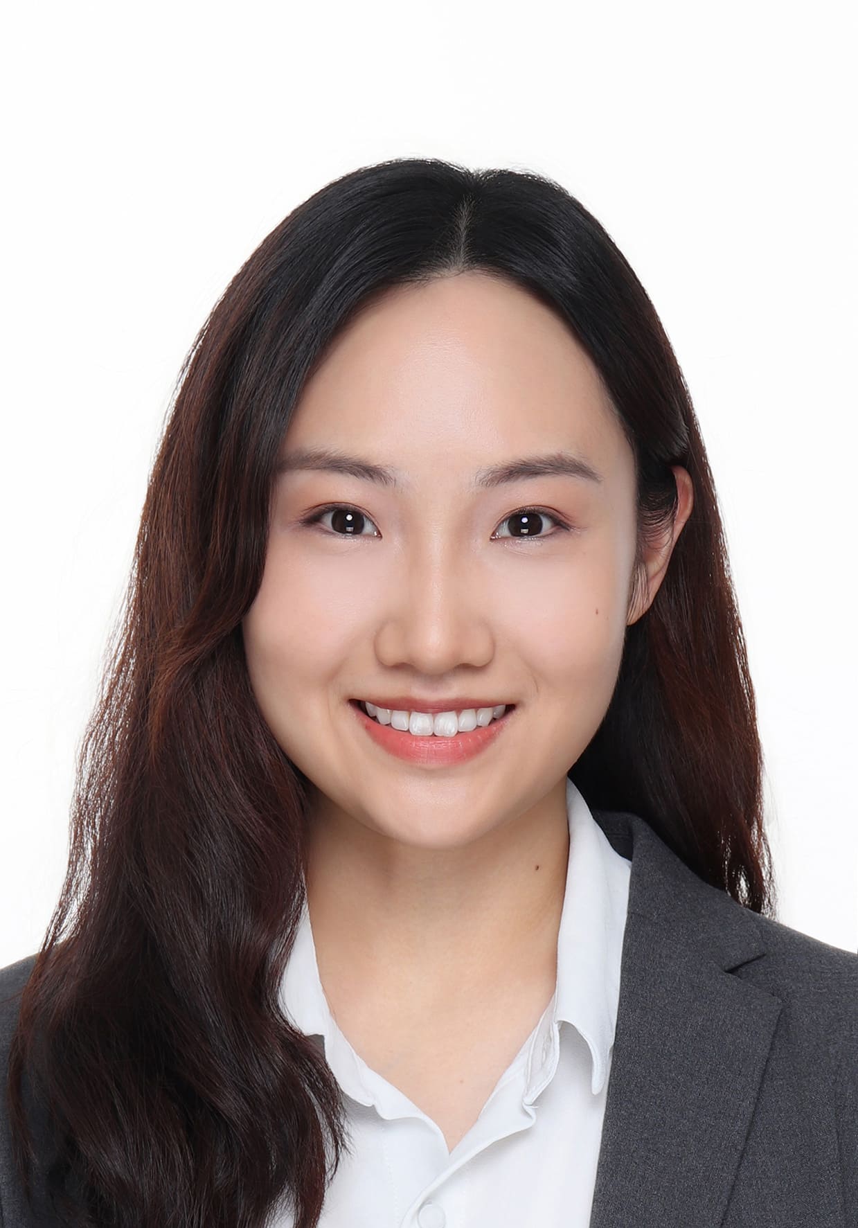 Dr. Lim Xin Yi, Clarise - Smith and Jain Dentists